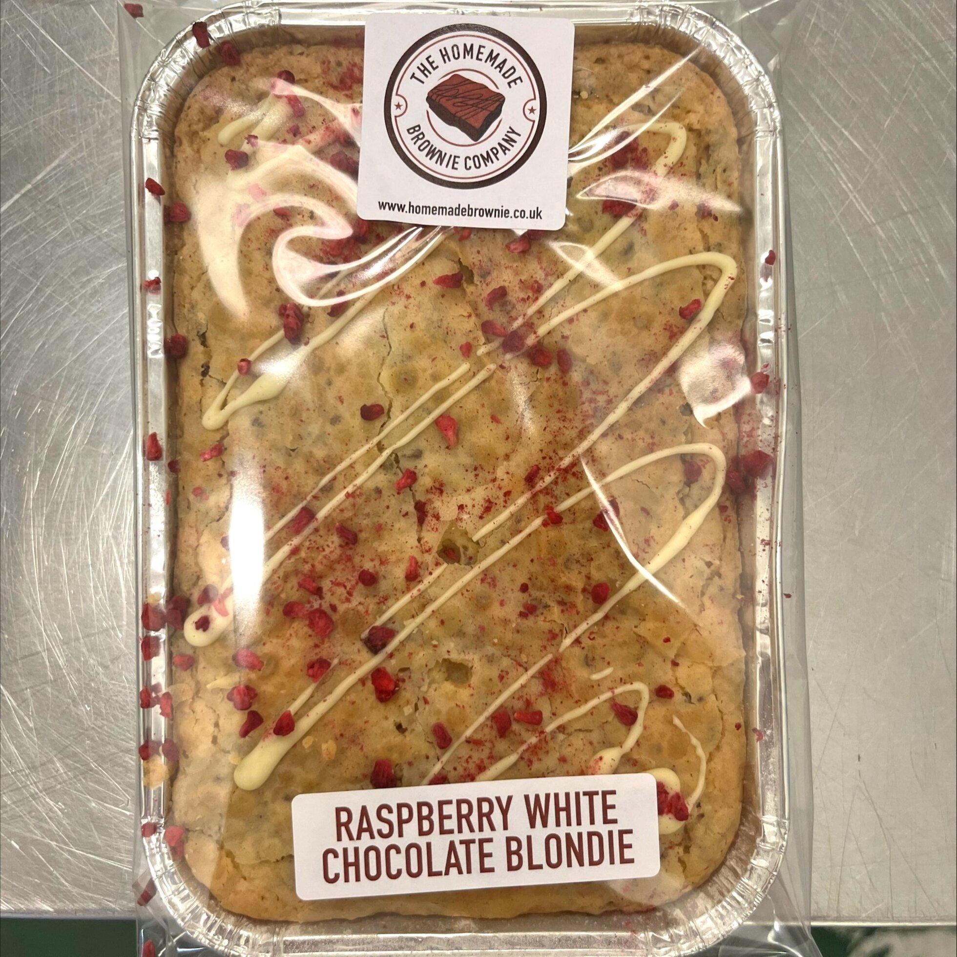 Raspberry Blondie Traybake (case of 3) - The Homemade Brownie Company
